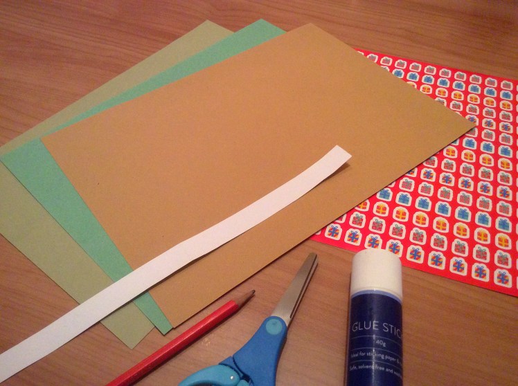 Making a Paper Chain – Sensational Learning with Penguin